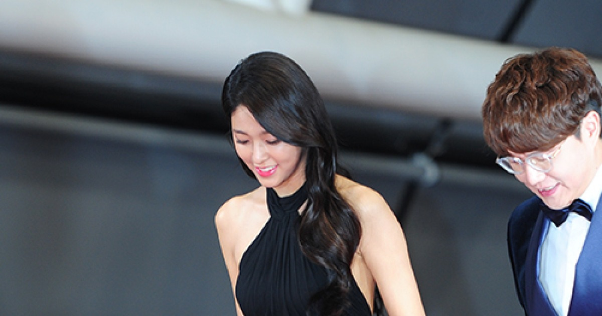 설현 '아찔한 등장' [MBN포토]