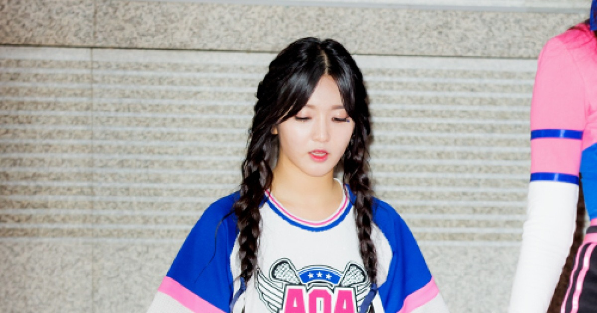 [bnt포토] AOA 찬미 '하의실종의 로망'(sbs가요대전)