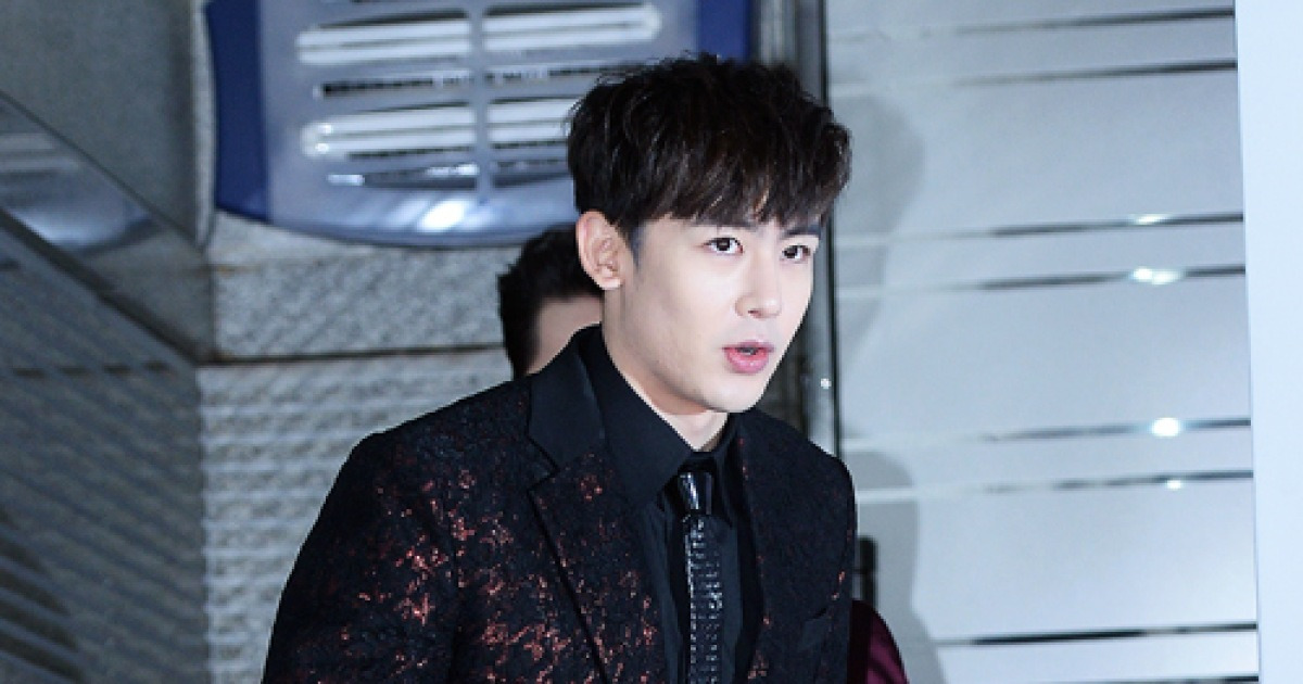 [SBS가요대전] 2PM 닉쿤 '인사는 부드럽게~'