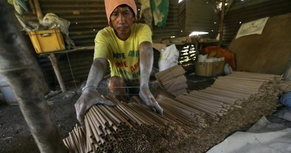 PHILIPPINES FIRECRACKERS