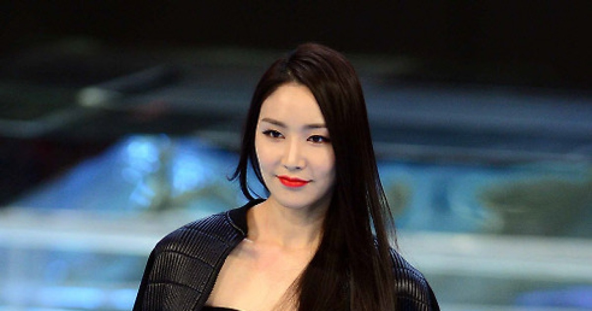 Ss포토 슈퍼모델 후보 박선영 블랙으로 멋을 냈죠