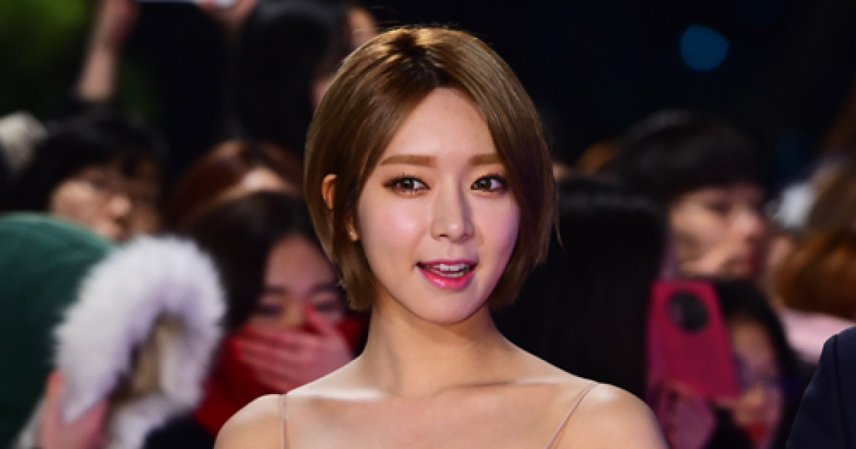 [포토엔]AOA 초아 '모두가 감탄한 볼륨 몸매'(MBC 방송연예대샹)