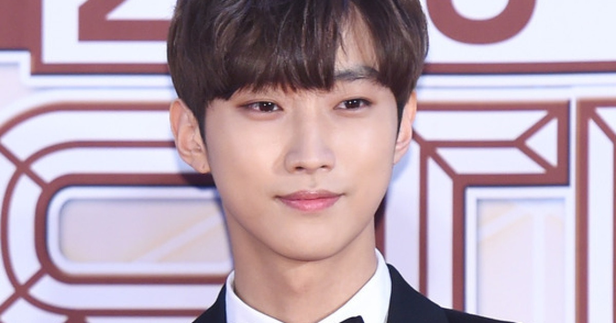 B1A4 진영, '매력남의 엄지척'