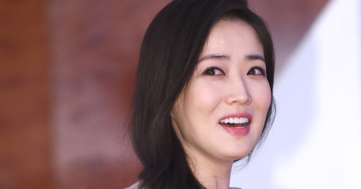 최정원 뽀얀 속살 파격 노출