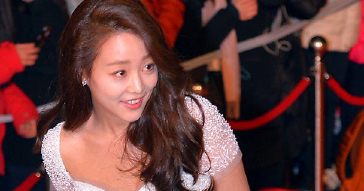 KBS연기대상 손여은, 순백드레스로 변신[SS포토]