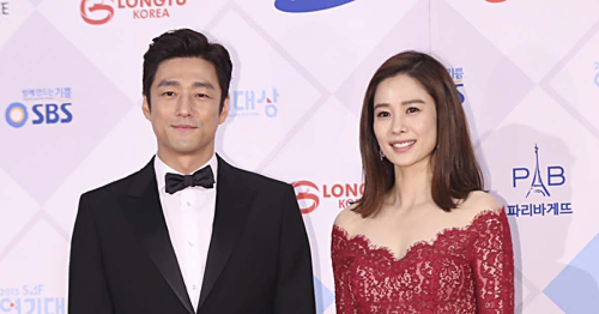 [bnt포토] 지진희-김현주 '베스트 커플상 노립니다' (SBS 연기대상)