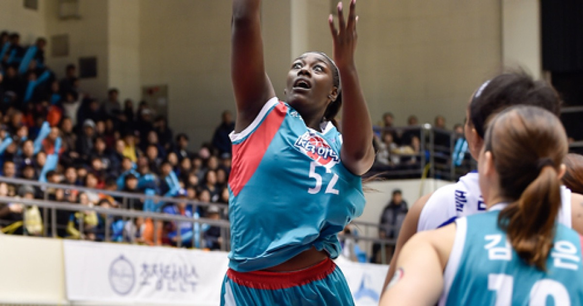 '첼시 리 맹활약' KEB하나은행, KDB생명 꺾고 3연패 탈출