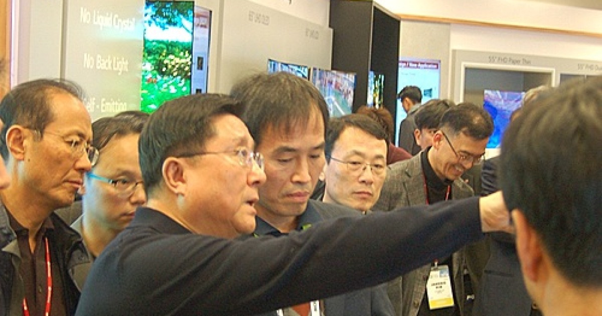 [CES2016]한상범 LGD 부회장, "공격적 마케팅 펼치자"