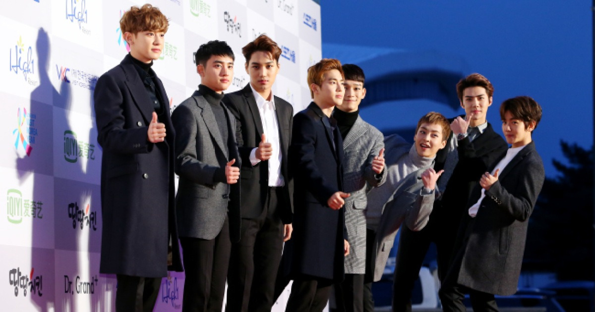 EXO wins third consecutive Grand Prize at Seoul Music Awards