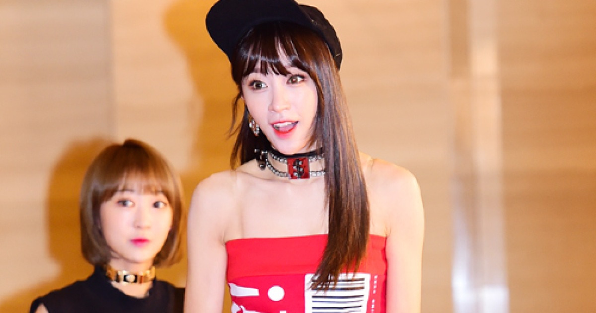 [포토엔]EXID 하니 '모두가 깜짝 놀란 과감의상'(골든디스크 시상식)