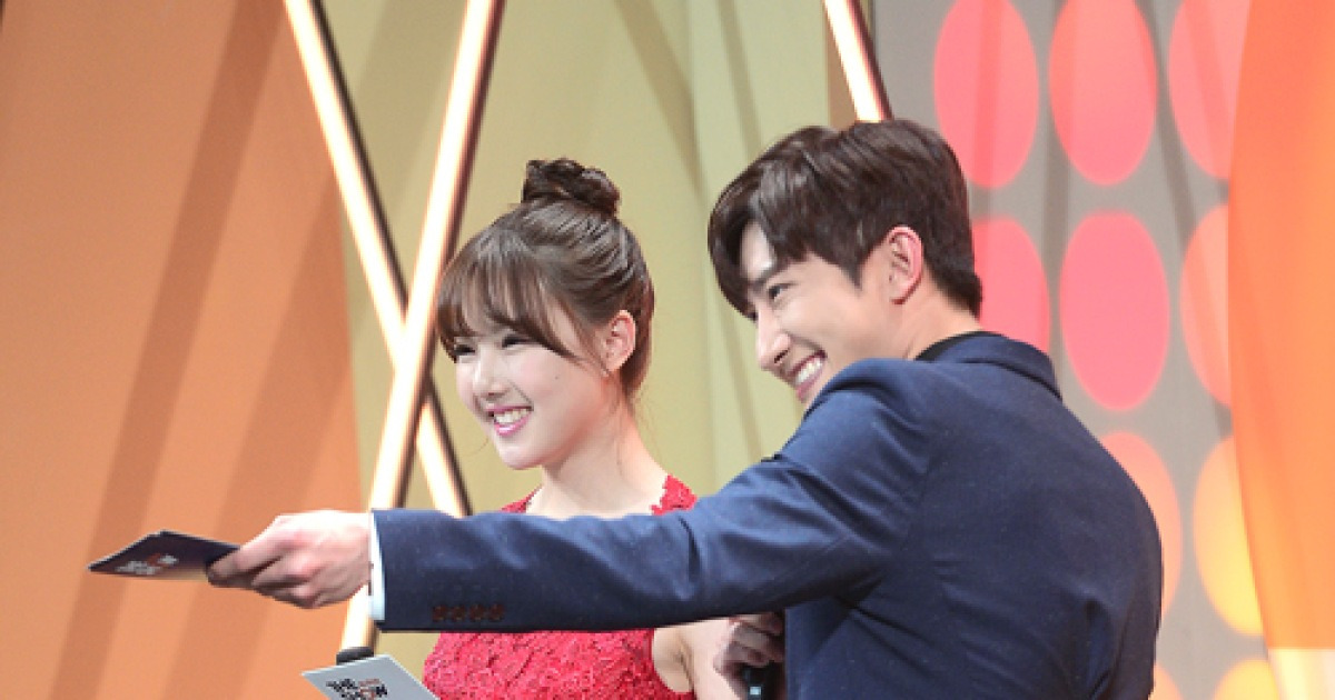 예린-조미, 'MC 호흡도 척척' [MBN포토]