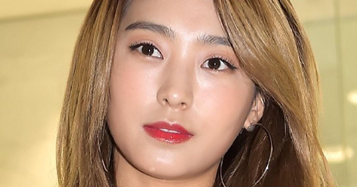 [TENPHOTO] 씨스타 보라, 요염한 붉은 립스틱