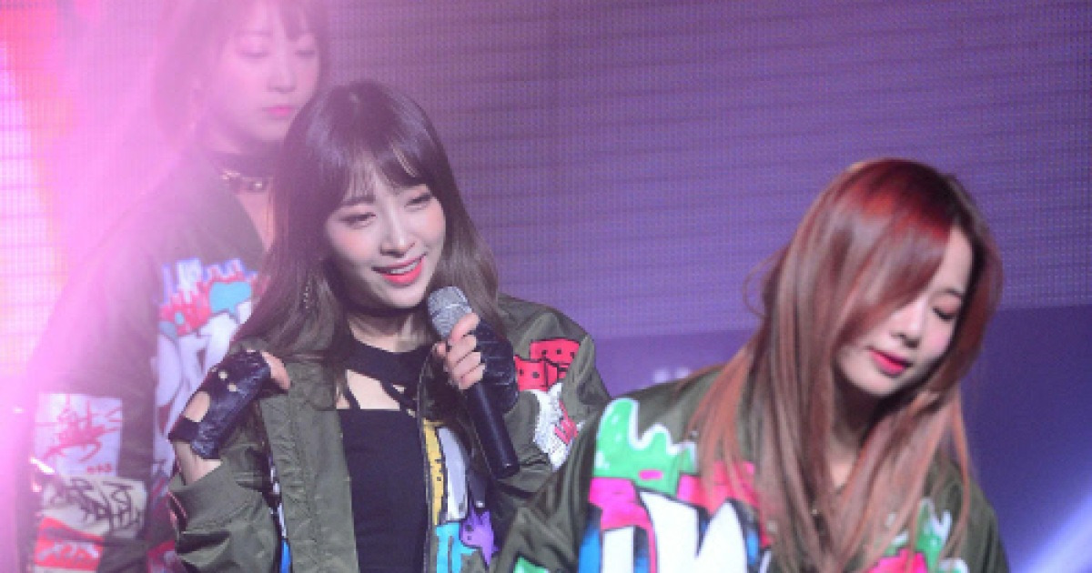 [SS포토]데뷔후 첫 콘서트 갖는 EXID 하니, "나만 쳐다봐요~"