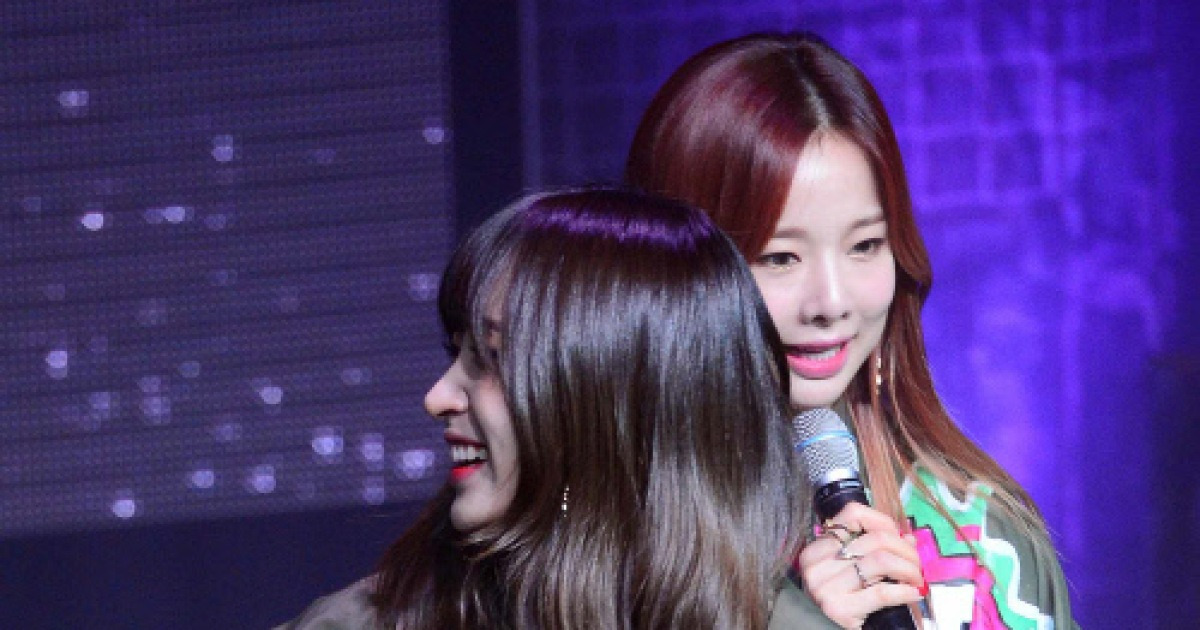 [SS포토]데뷔후 첫 콘서트 갖는 EXID 하니, "물먹는 것도 예쁘죠"