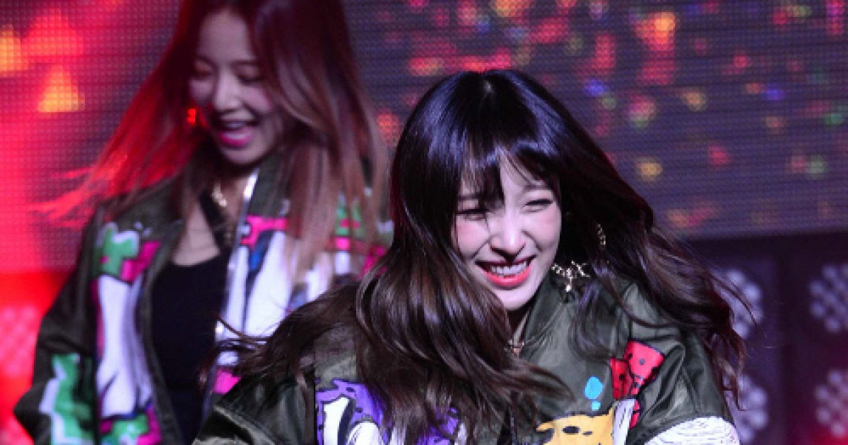 [SS포토]핫팬츠로 심쿵케 하는 EXID 하니, "녹이는 미소에요"