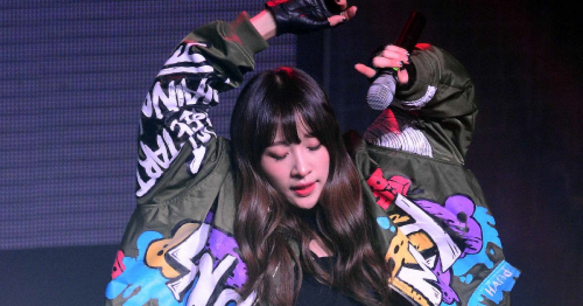 [SS포토]콘서트를 휘어잡는 EXID 하니, '객석을 뜨겁게 만드는 하니~'