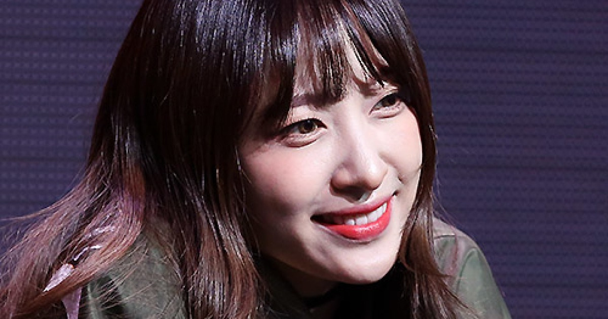 [bnt포토] EXID 하니, 팬들 바라보는 눈빛 '꿀 떨어지겠네~'