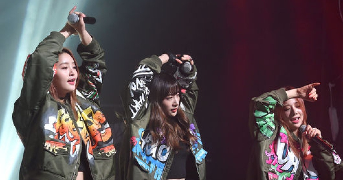 [사진]EXID,'섹시하게 더 섹시하게'