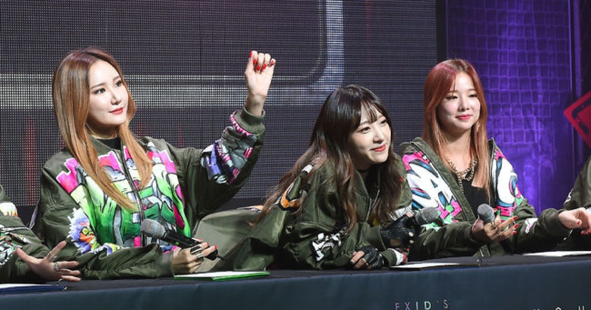 [사진]EXID LE-하니-솔지,'팬들과 나누는 눈맞춤'