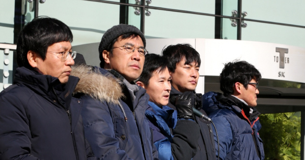 [포토]방송통신실천행동, 'SKT, CJ헬로비전 인수합병 반대한다'