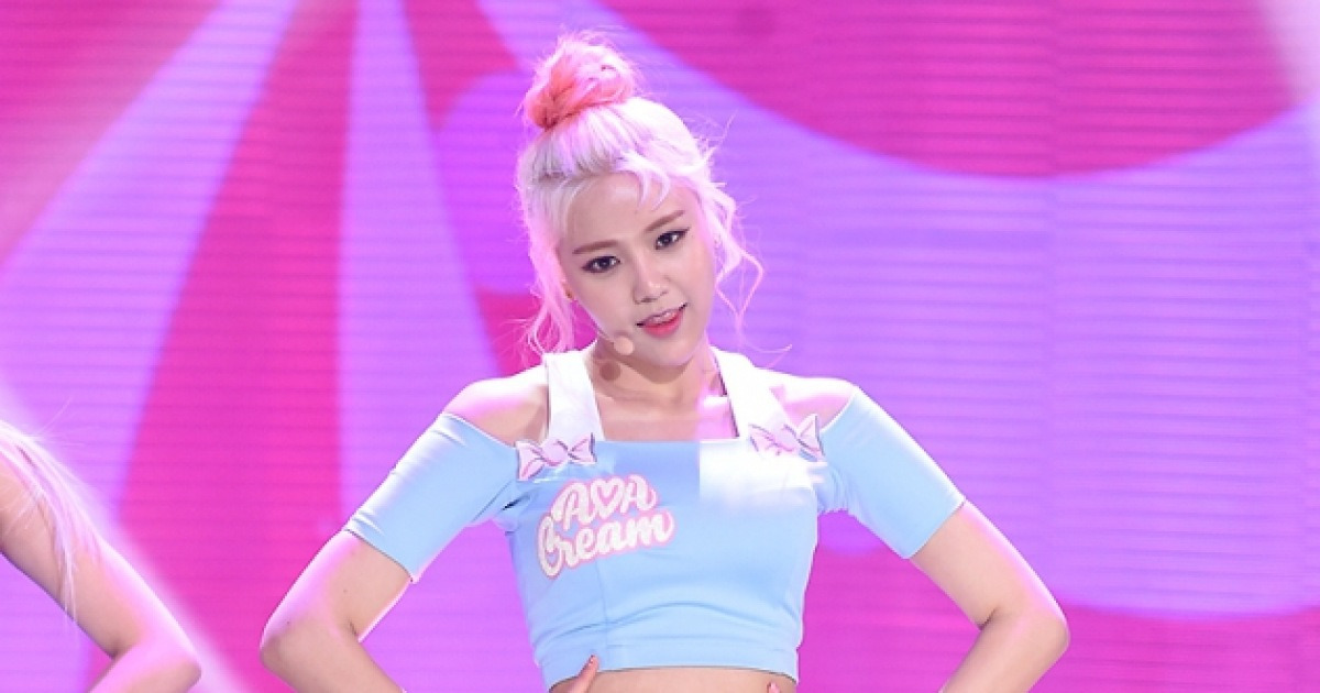 [HEI포토] AOA 크림 혜정, '우월한 8등신 몸매 뽐내며~'