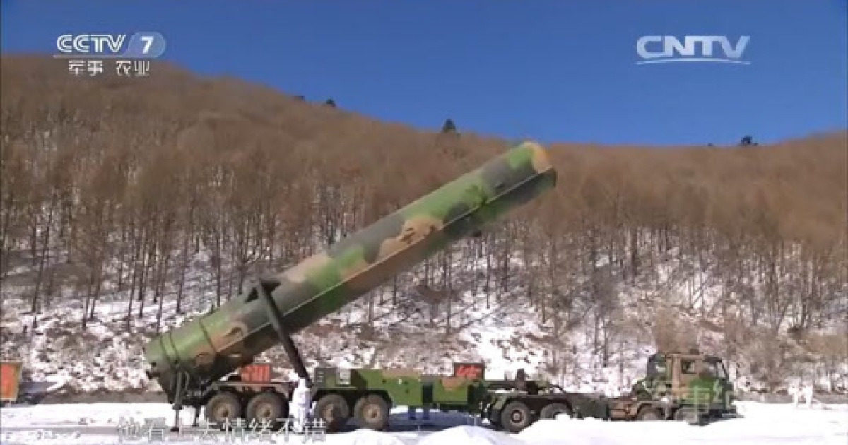 中, '美 서부 타격 가능' ICBM '둥펑-31A' 발사 장면 첫 공개..'사드 압박' 무력시위?