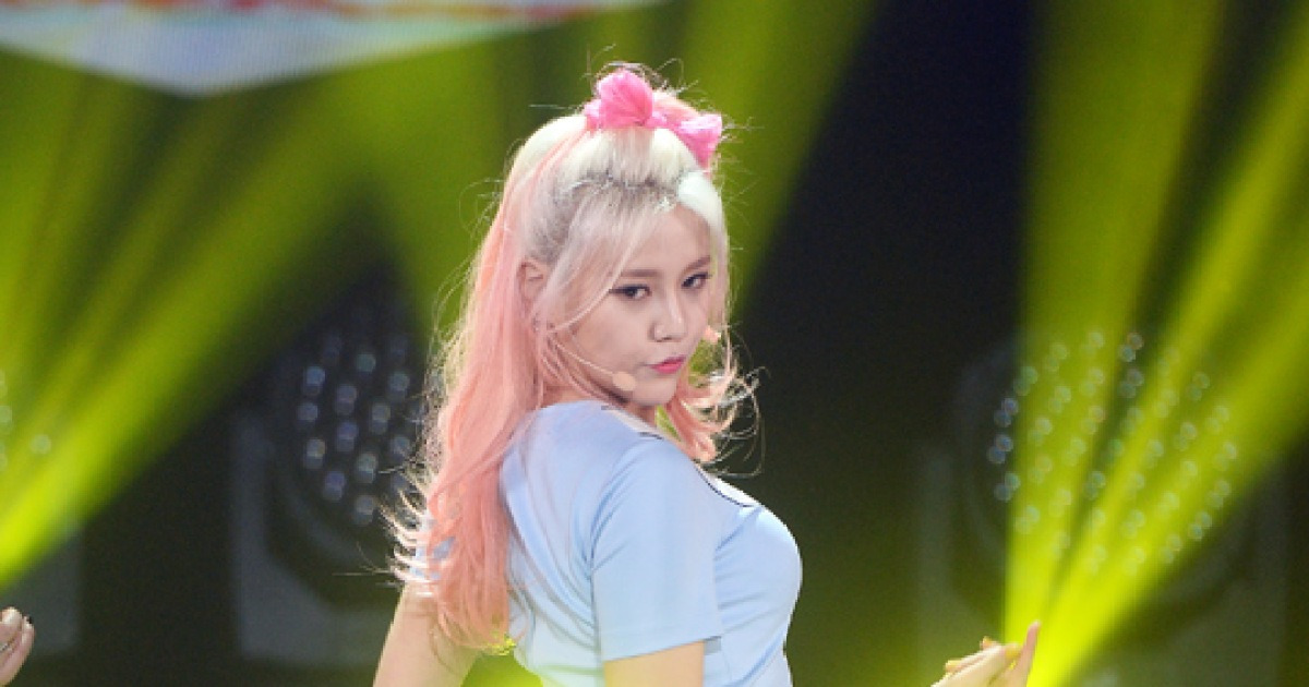 [TD포토] AOA크림 혜정 '설현 능가하는 섹시미'