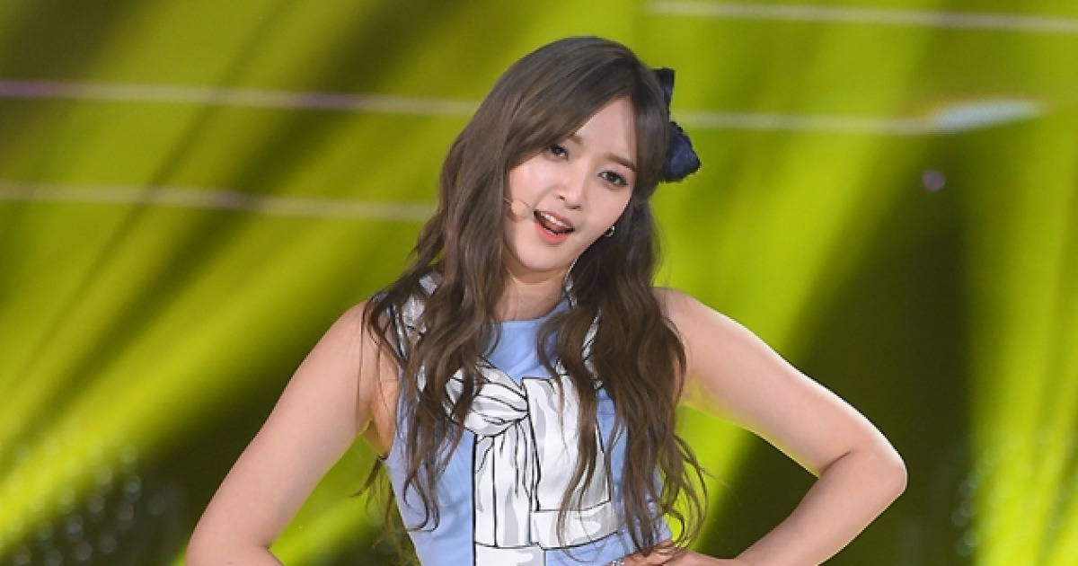 [HEI포토] AOA 크림 찬미, '탄탄한 각선미 뽐내며~'