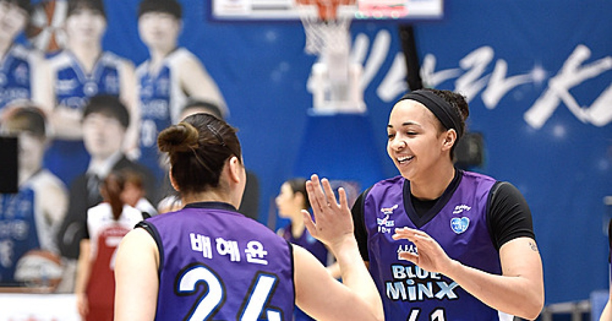 [WKBL]삼성생명, KDB생명 꺾고 공동 3위..알 수 없는 PO 경쟁