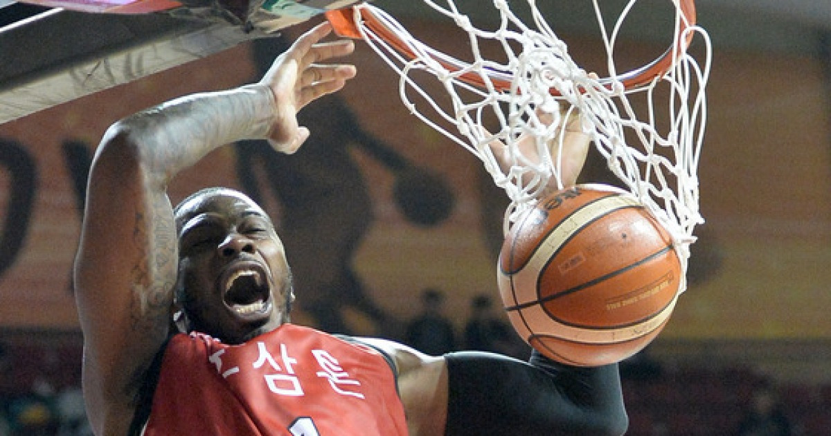 [프로농구] '로드·리틀 42점 합작' KGC, 6강 PO 기선 제압