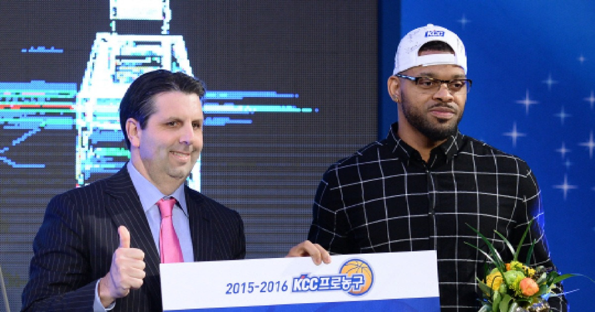 'KCC의 로또' 에밋, 두 라운드 연속 MVP