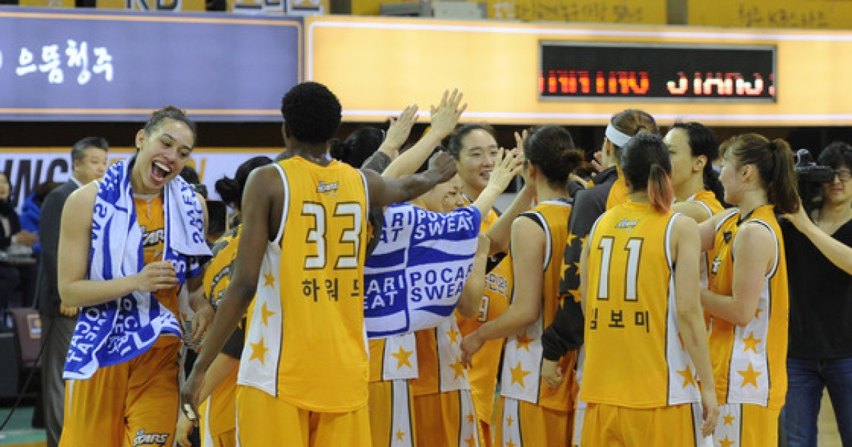 [WKBL] KB, KEB하나은행 제압..8연승으로 시즌 마감