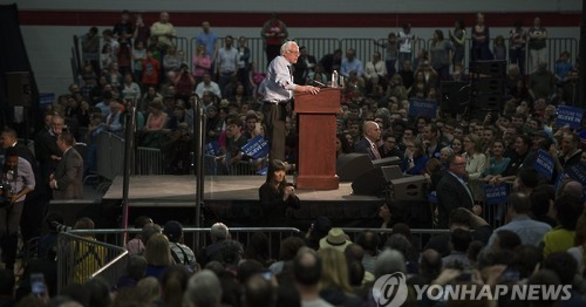USA ELECTIONS MASSACHUSETTS SANDERS