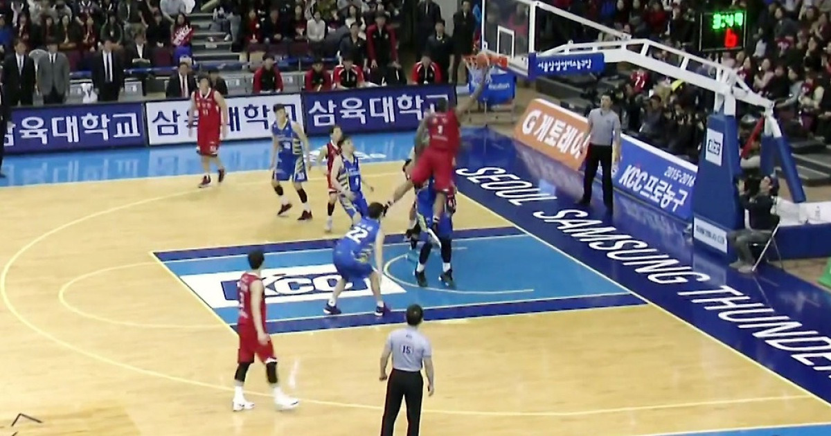 KGC인삼공사, 삼성 꺾고 4강 진출..KCC와 맞대결