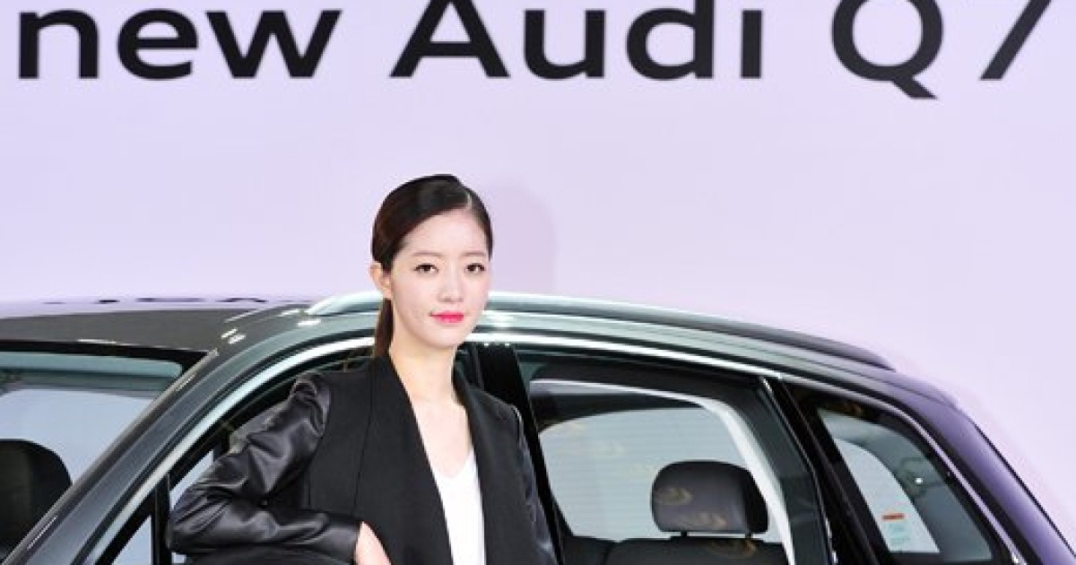 [MW사진] 뉴 아우디 Q7, 여성 앞에서 더욱 빛나는 모델