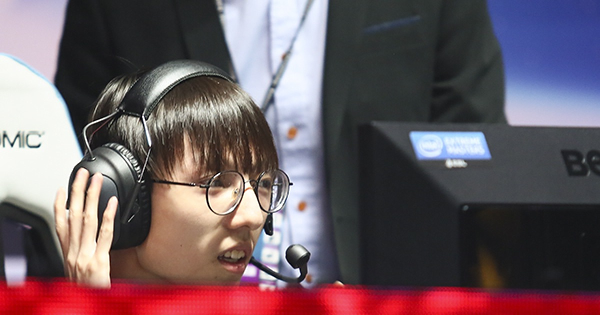 [IEM 포토] RNG 'Mlxg' 루시유 "잘 들리나?"