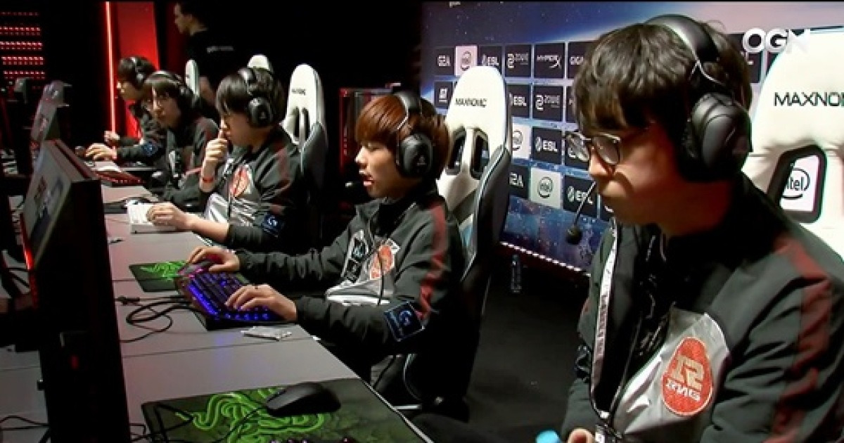 [IEM] 중국 RNG, 승자전 승리하고 플레이오프 행.. ESC Ever는 최종전으로
