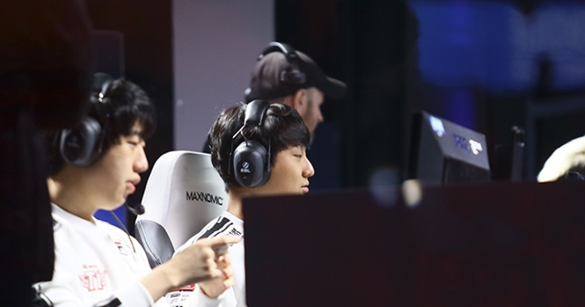 [IEM 월챔]SK텔레콤, 듀크의 방망이 앞세워 TSM 완파