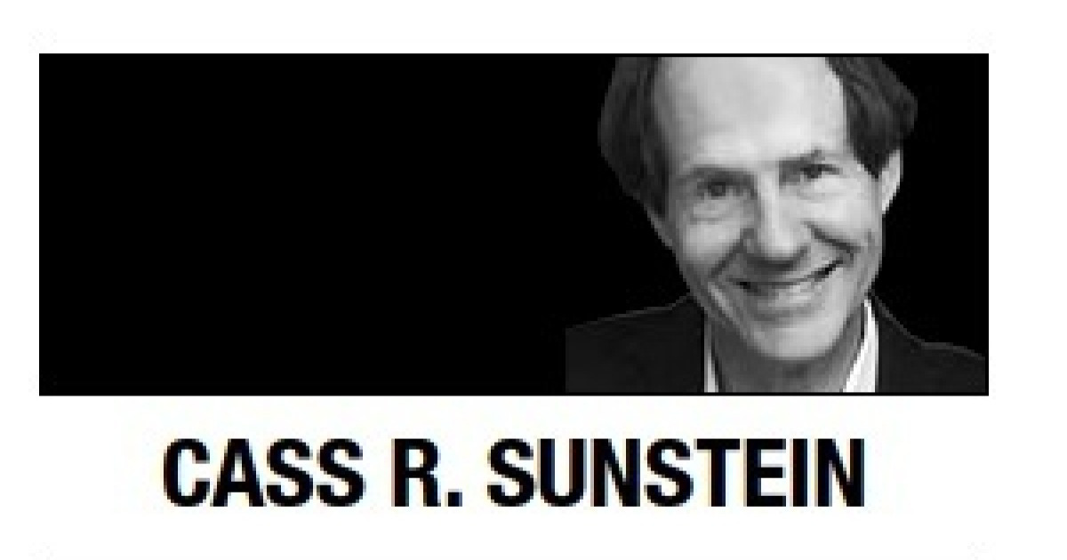 [Cass R. Sunstein] Top court needs minimalist justices