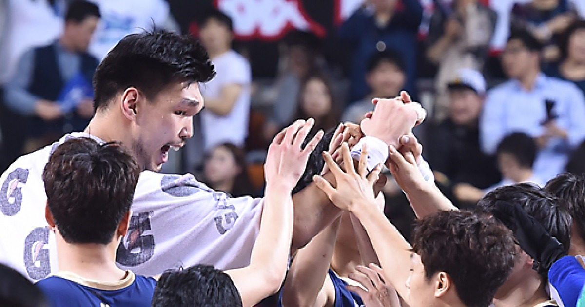 [MD포토] KCC '이변은 없다, 22점차 대승'