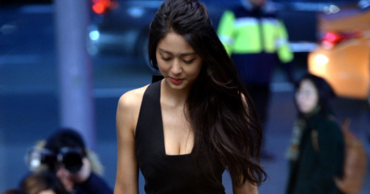 [SS포토] AOA 설현, 마리끌레르 영화제 흥분시킨 파격 노출