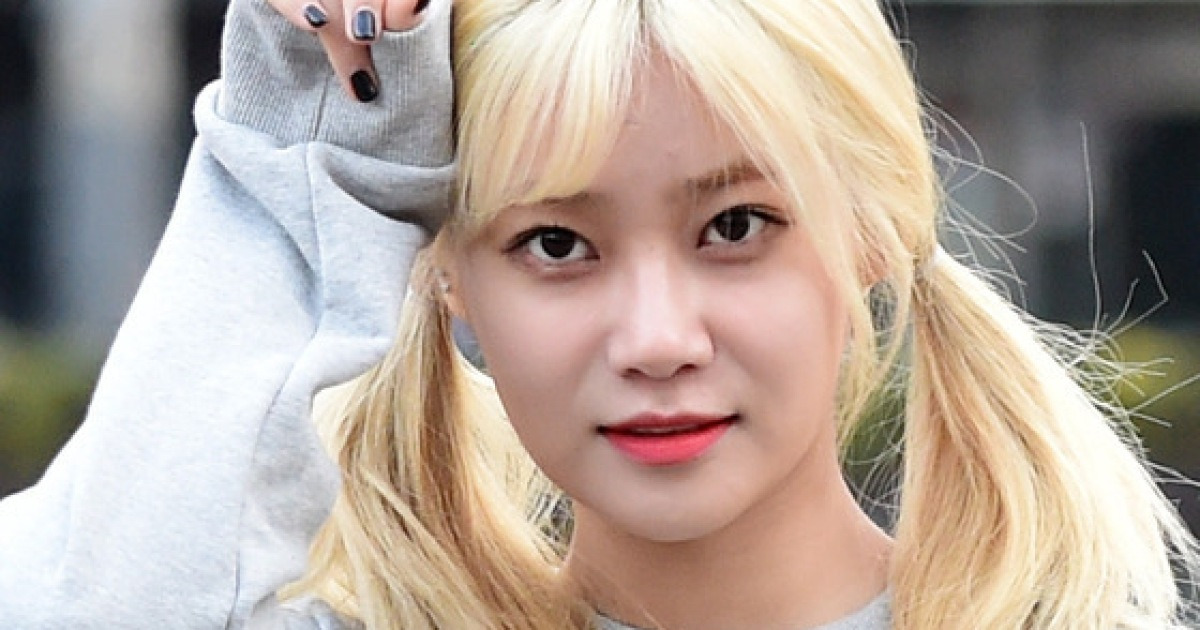 AOA 크림 유나, '인형이라 부를래~'