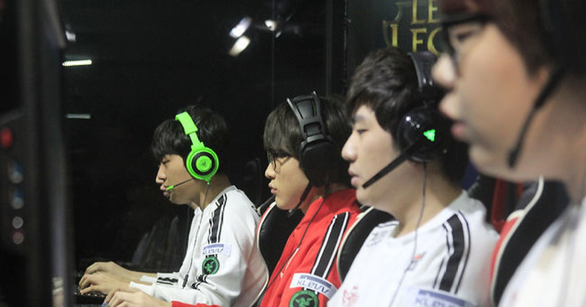 [롤챔스] IEM 전승 우승 SK텔레콤, 아프리카에 1R 패배 '설욕'..5위 점프