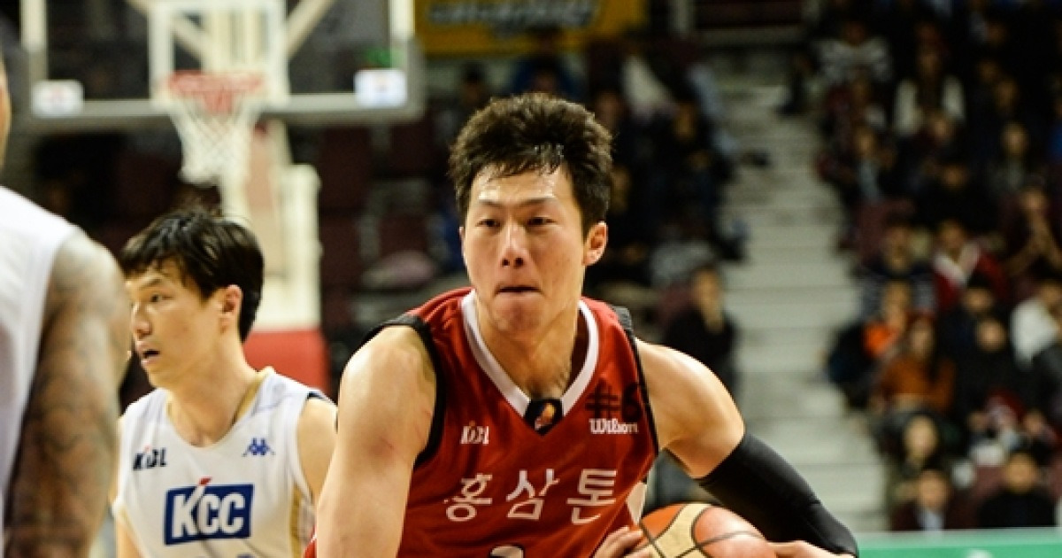 [4강 PO3] '벼랑 끝 탈출' KGC, KCC 꺾고 챔프전 진출 희망 살렸다