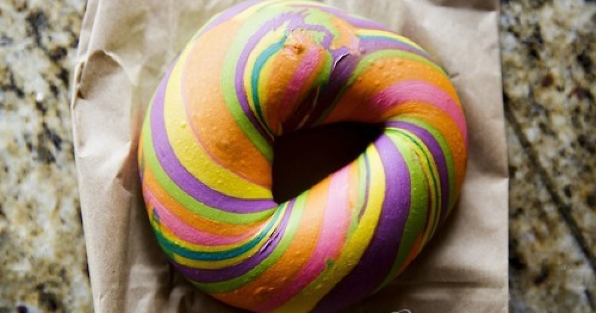 USA NEW YORK RAINBOW BAGELS