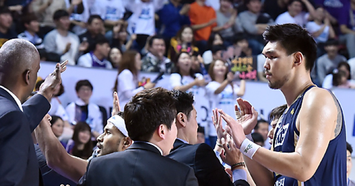 [MD포토] KCC '종료 3분전 드디어 역전'