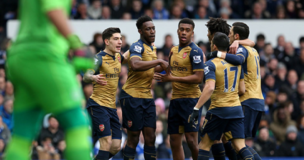 [EPL 31R] '5경기 만에 승' 아스널, 에버턴에 2-0 승.. 우승 희망 살려