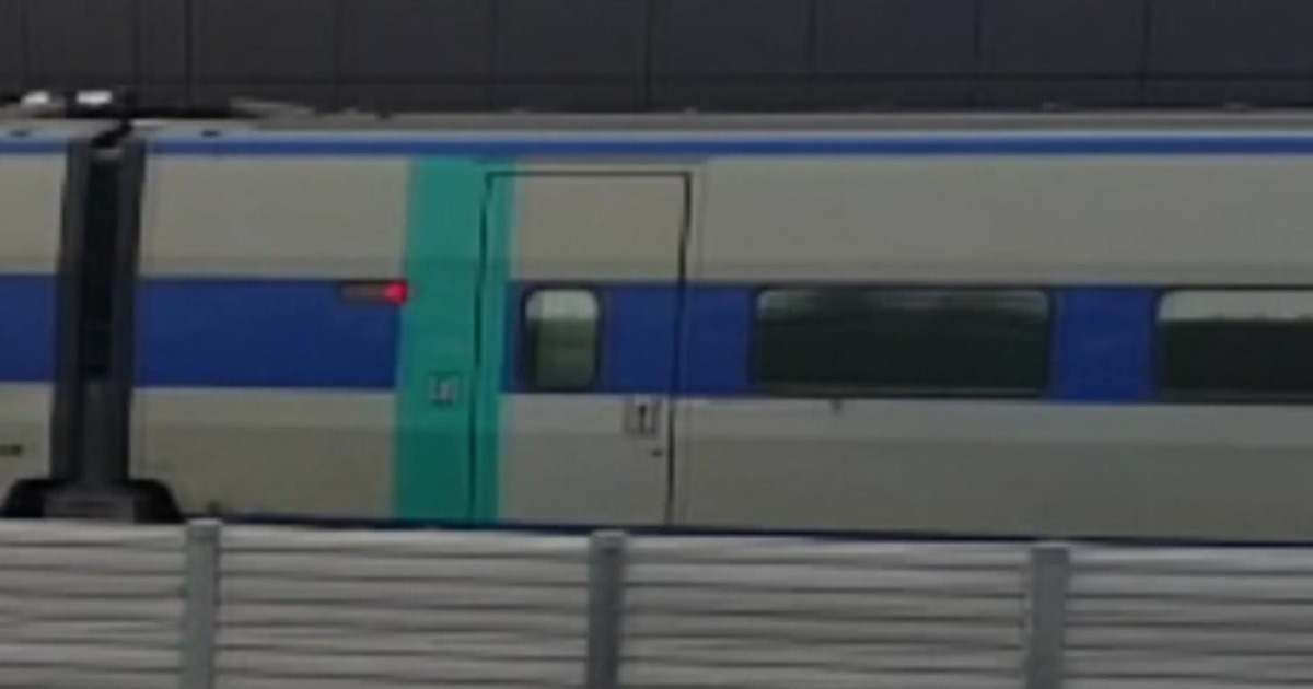 김천·구미역 KTX 열차 고장..지연 출발