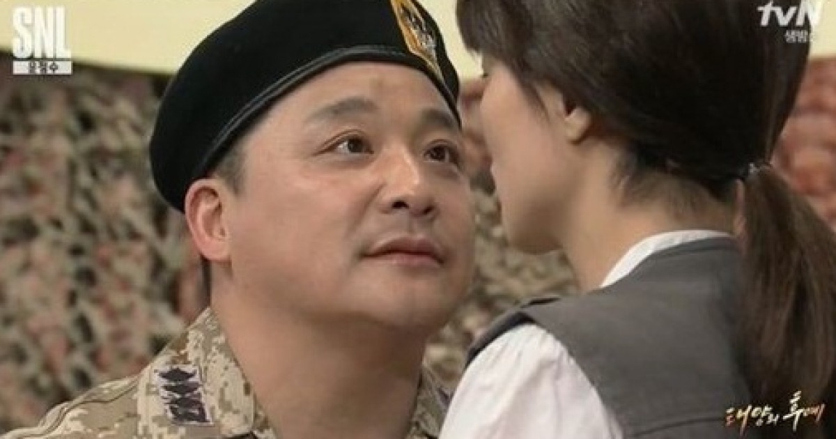 'SNL 코리아' 윤정수, 송중기 변신+예원 막말 패러디 "언니 나 마음에 안들죠?" 폭소