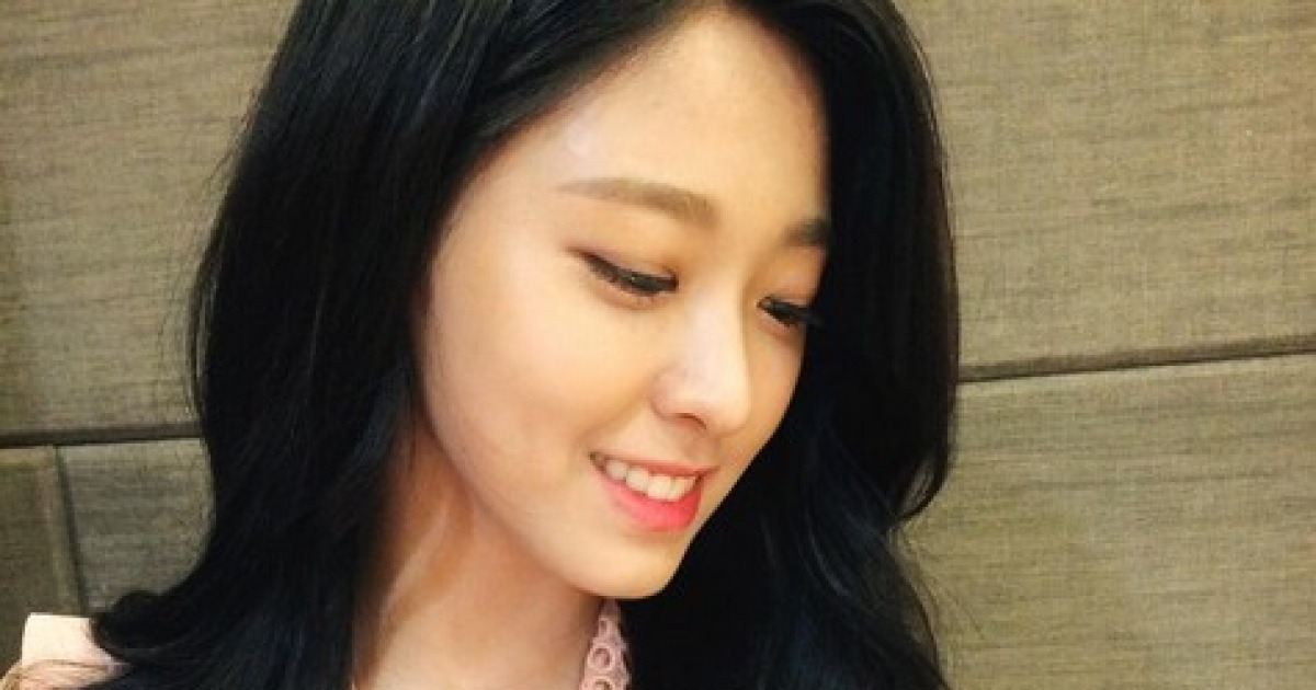 [ET-SNS] 설현, 화사한 원피스 입고 활짝 '여신 강림'